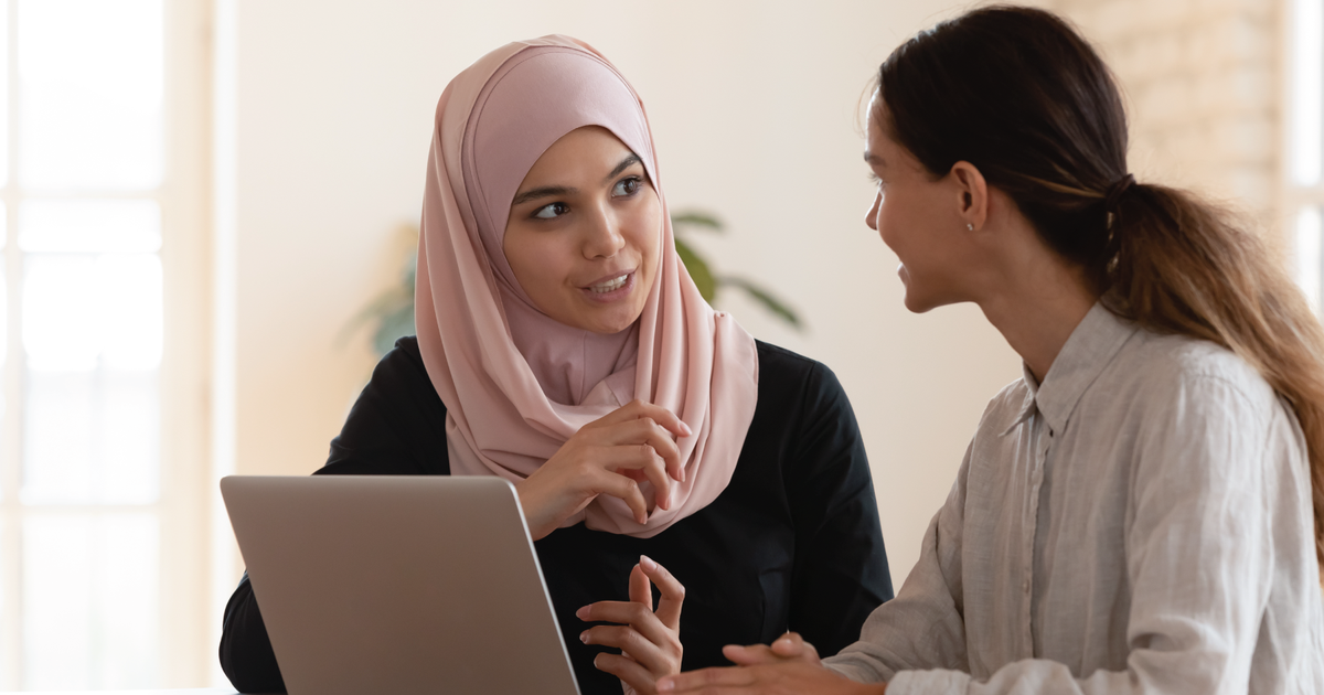 How to give feedback across cultures | Culture Amp